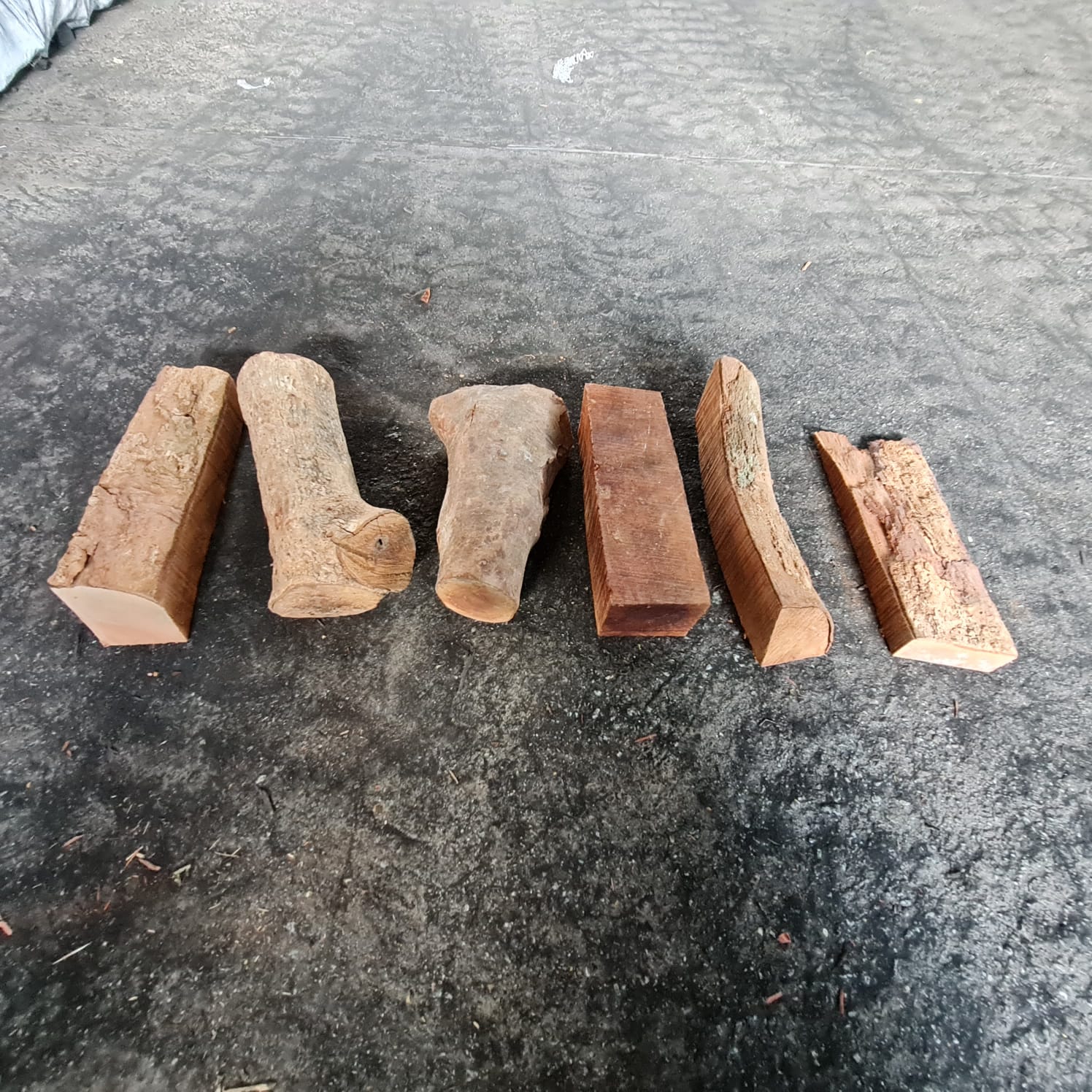 Lychee Fire Wood Logs (18kg) – greenleif.sg